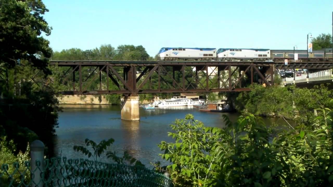 Amtrak 199 West - Wisconsin Dells, WI - YouTube