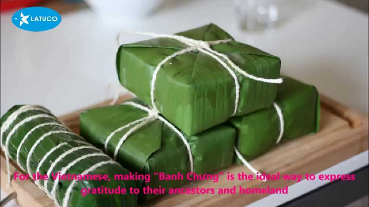 Vietnamese square sticky rice cake (bánh chưng) & cylindric sticky rice ...