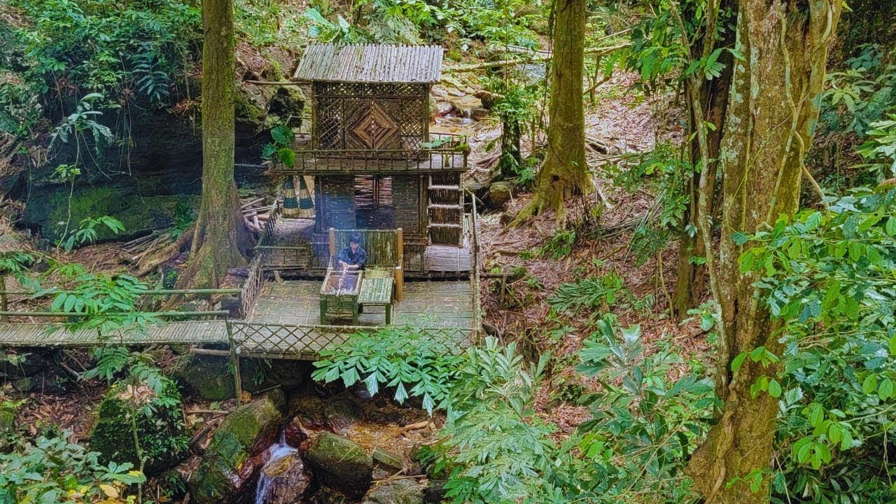 Building a 2-Story Bushcraft House in 300 Hours 🌲 | Hunting & Gathering ...