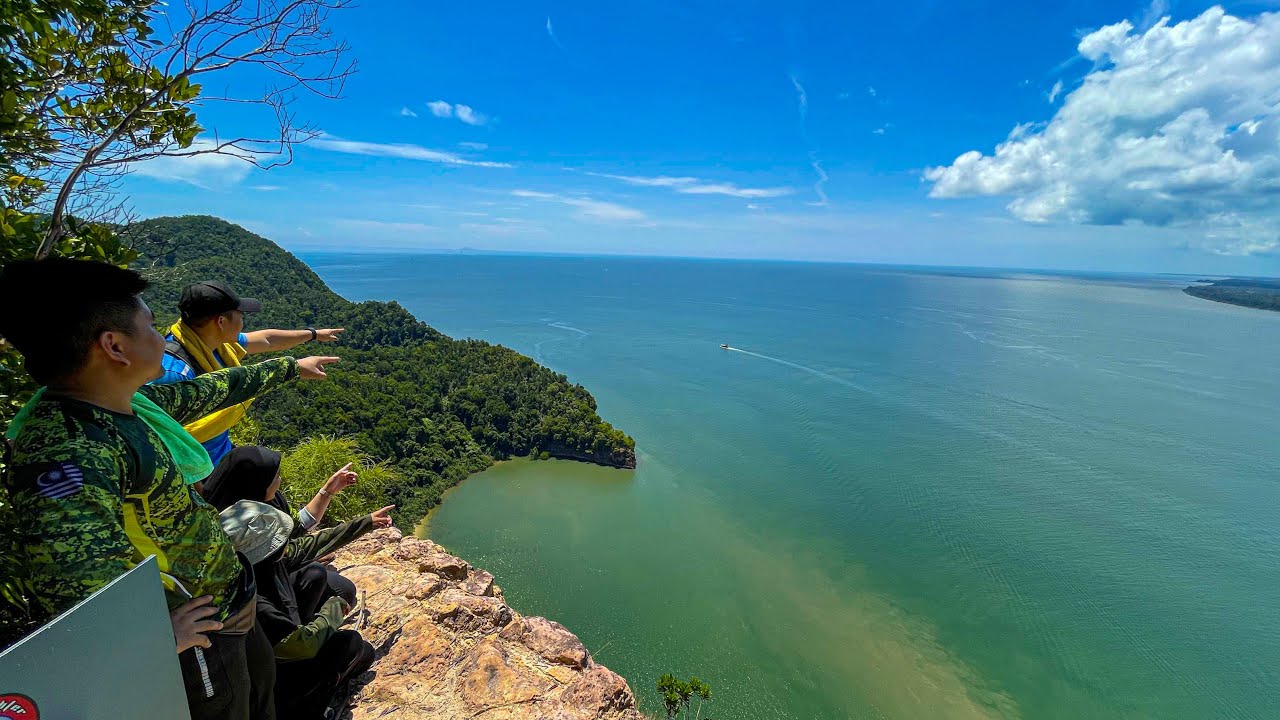 Mendaki Bukit Pulau Berhala bersama RELA Sandakan - YouTube