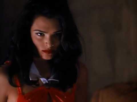 Vampirella (1996) - Throatlift