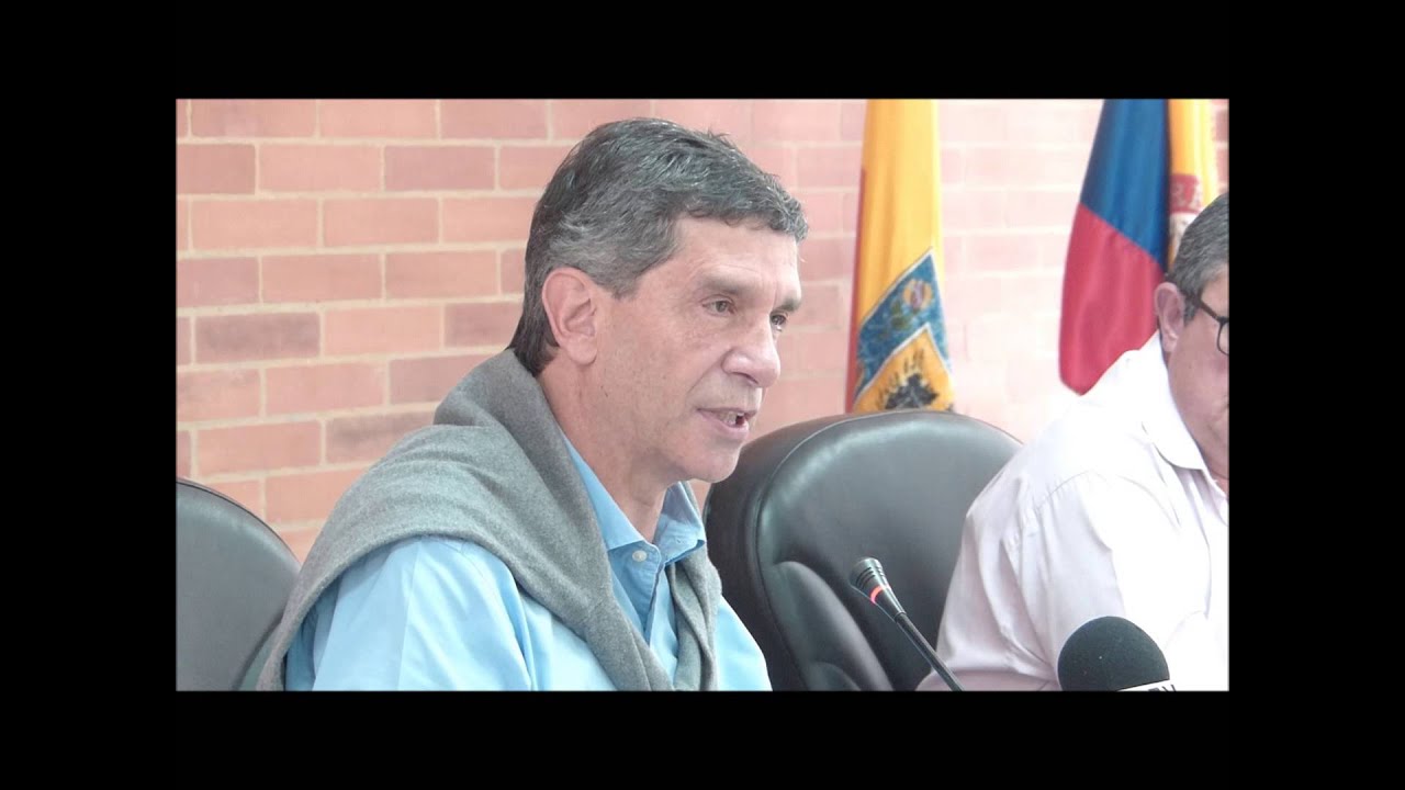 Rafael Pardo Rueda candidato a la alcaldía de Bogotá preside rueda de ...