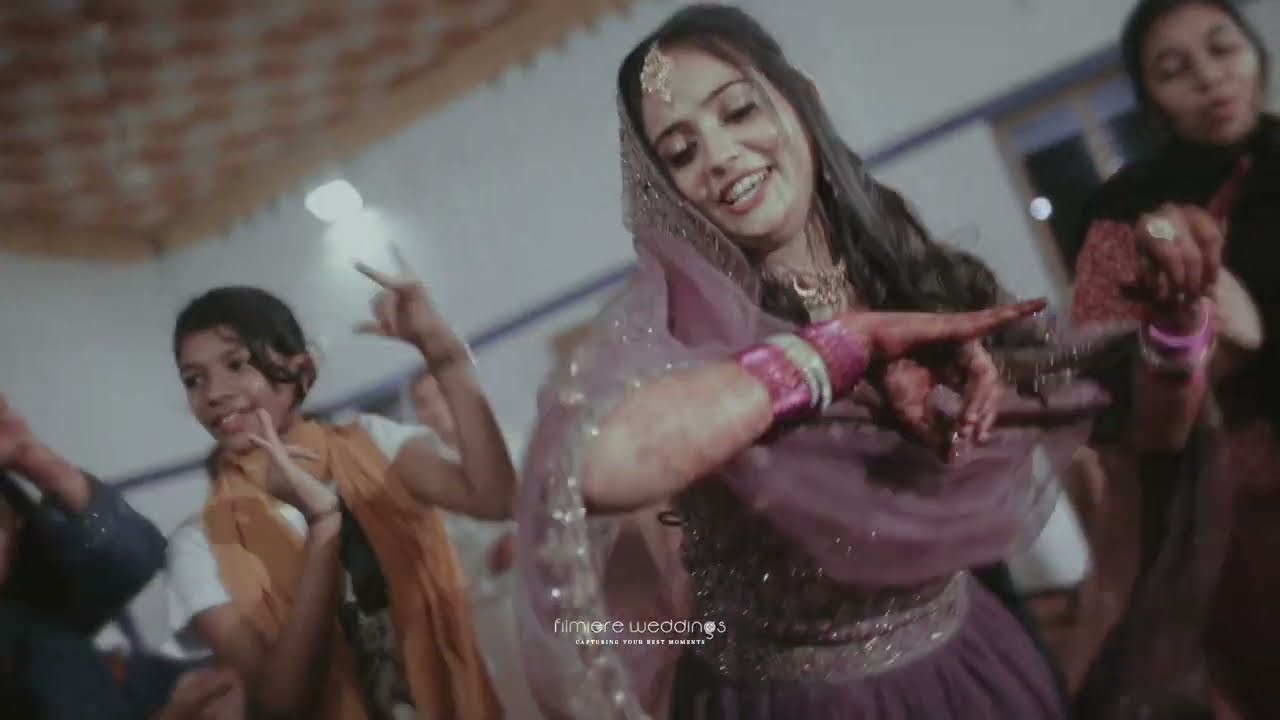 dancing bride | kerala muslim wedding | aliya sidheeq wedding - YouTube