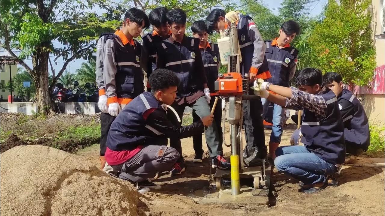 PRAKTEK MEKANIKA BATUAN JURUSAN TEKNIK PERTAMBANGAN - YouTube