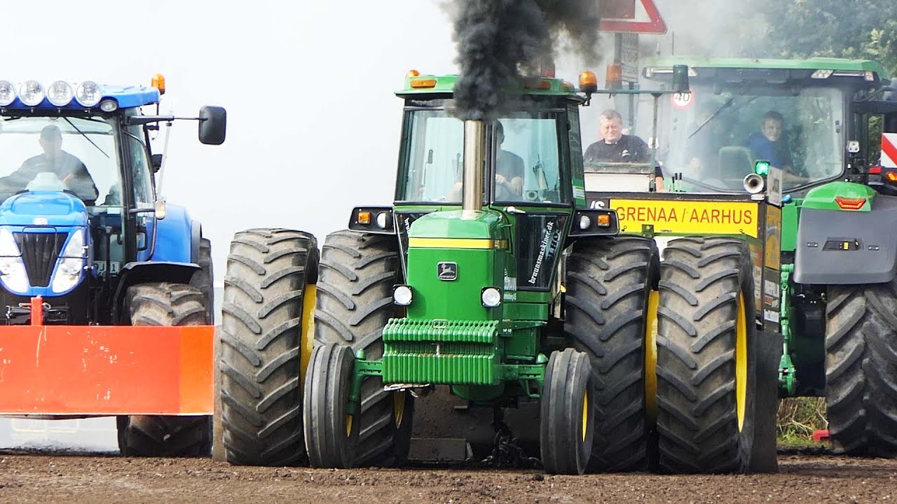 30 Minutes of John Deere Tractor Pullers testing their Power on the ...