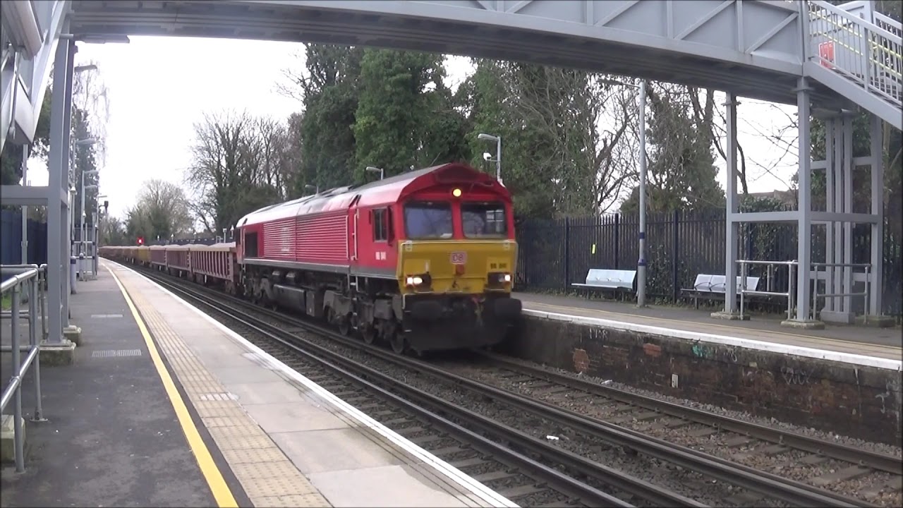 DB class 66041 pulling ballest wagons 14/03/20 - YouTube