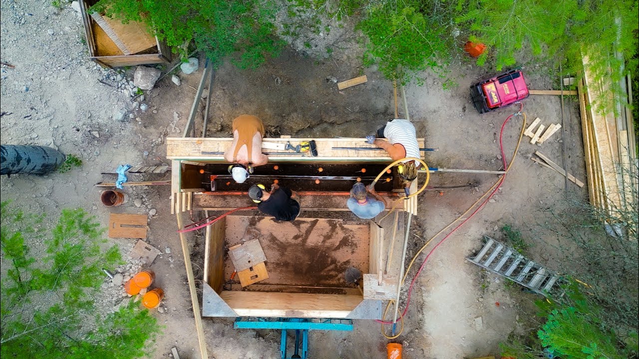 RAMMED EARTH 101 - Expert TIPS on MIXING and RAMMING for BEGINNERS ...