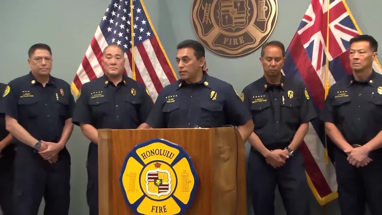 FULL: HFD chief identifies firefighter killed in McCully fire - YouTube