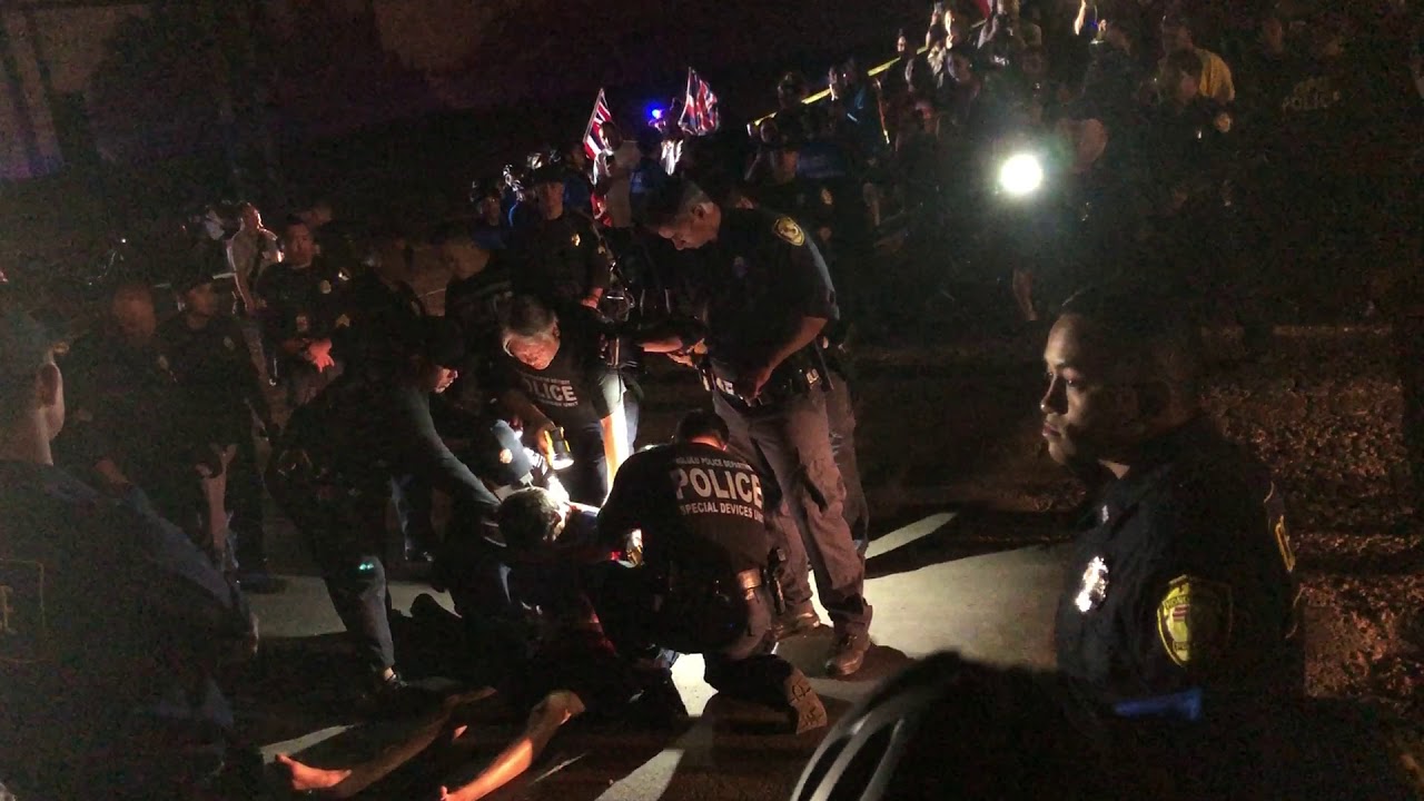 [RAW] Police arrest wind-farm protesters in Kalaeloa - YouTube