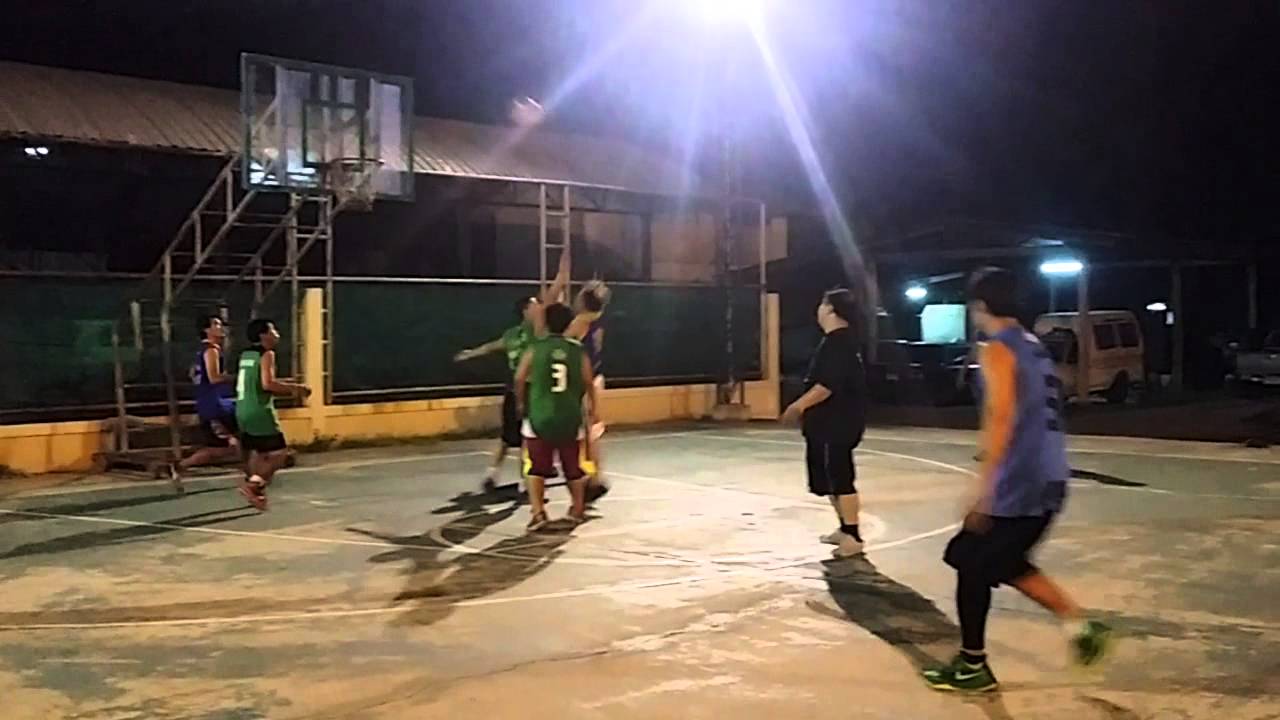 BASKETBALL ทีมAAS VS ทีมวังน้อย นัดกระชับมิตร - YouTube
