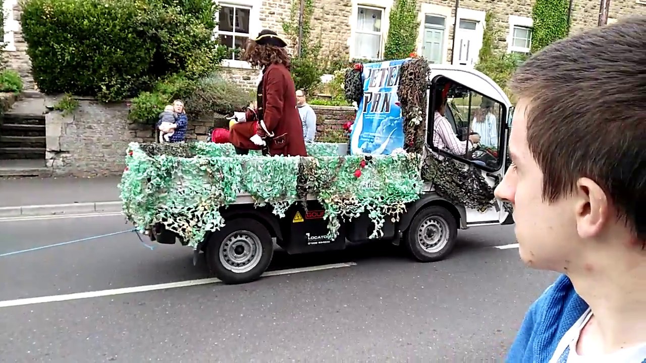Frome Afternoon Carnival 2016 - YouTube