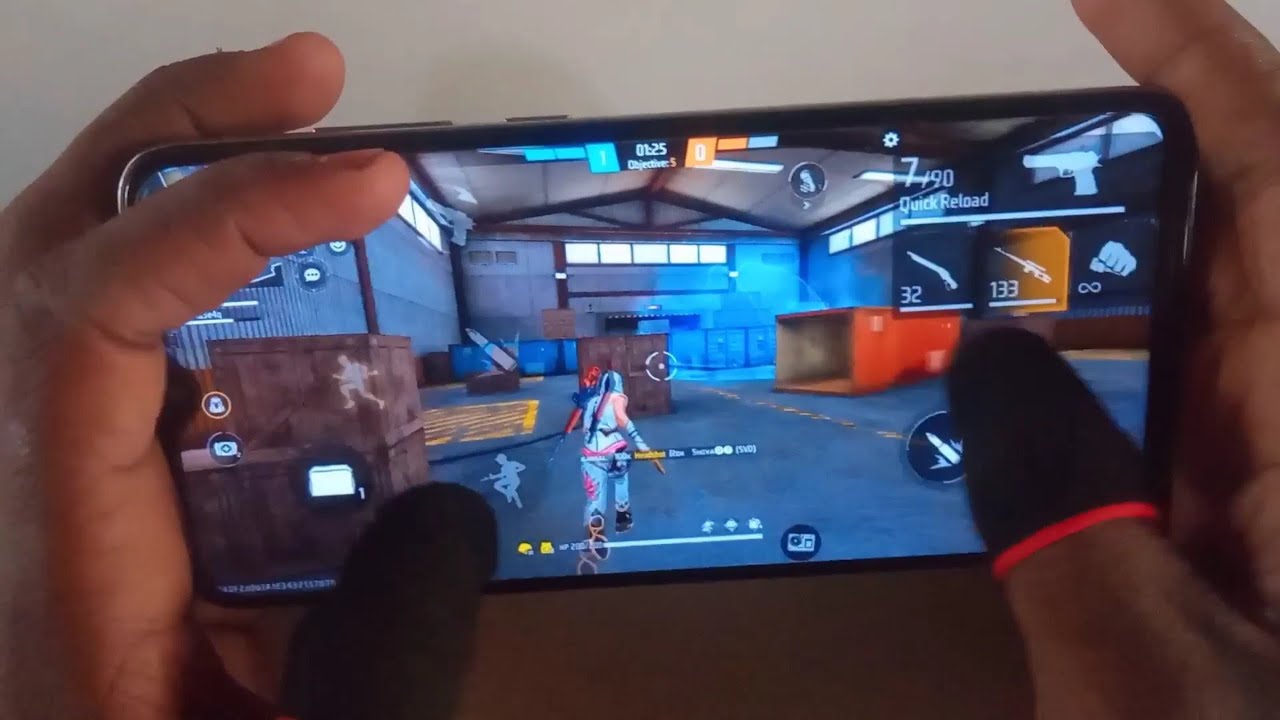 Free Fire handcam gameplay📲 3 finger best costum hud 🎯 - YouTube