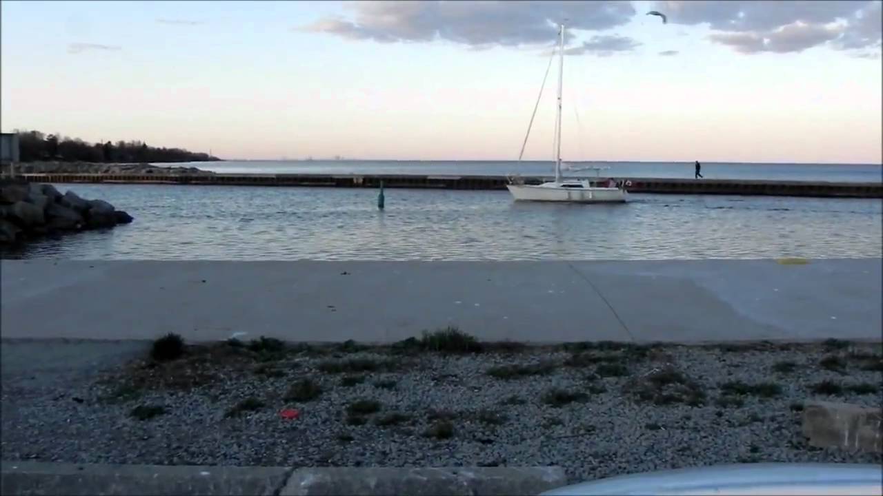 Oakville Harbour 2011 - YouTube