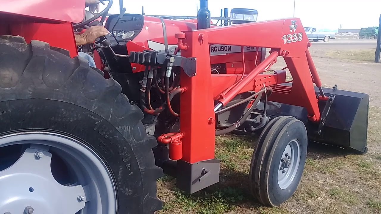 20181026 Tractor Massey Fegusson 261 con Pala - YouTube