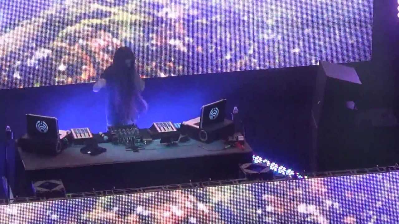 Bassnectar @ House of Blues AC 10/9/2013--Take You Down - YouTube