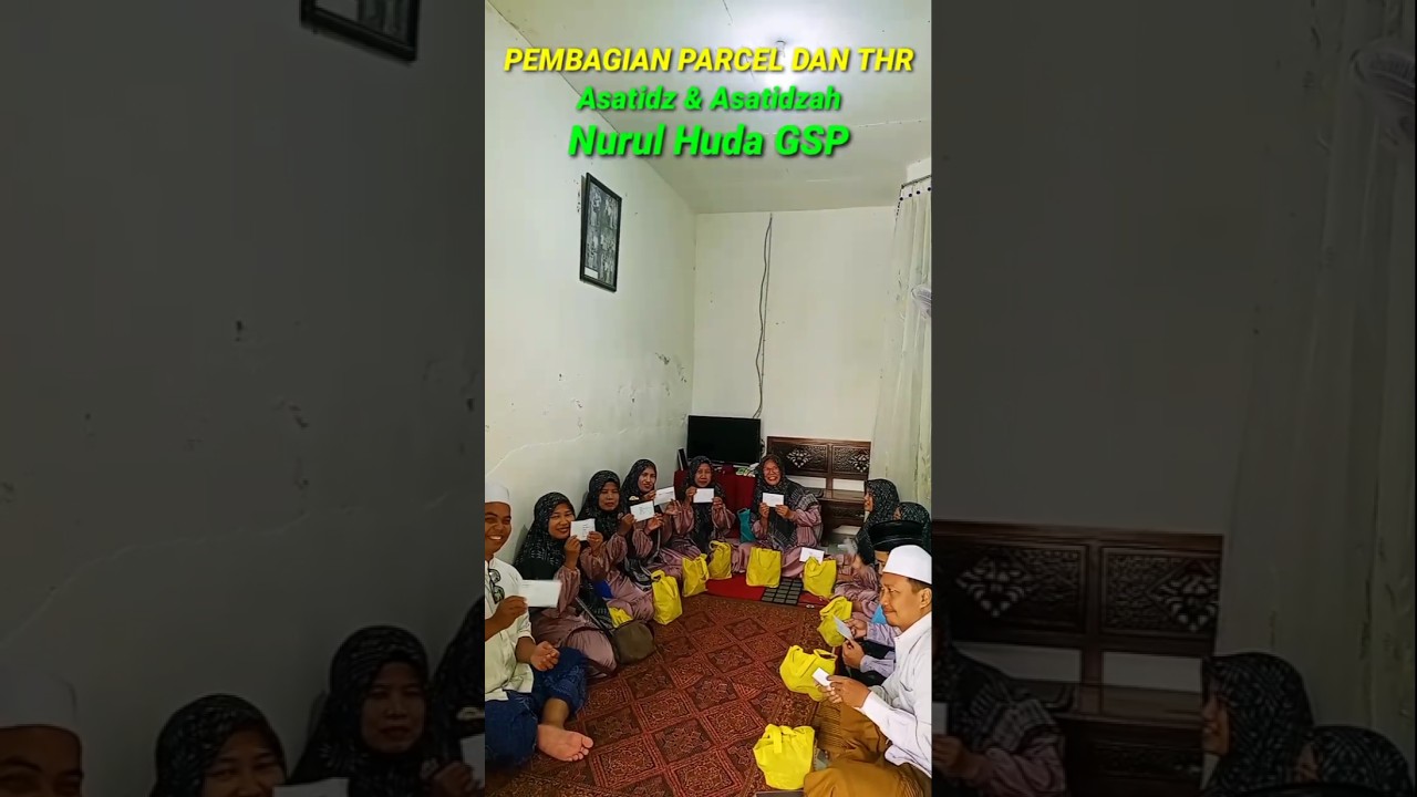 Pembagian Parcel & THR - YouTube
