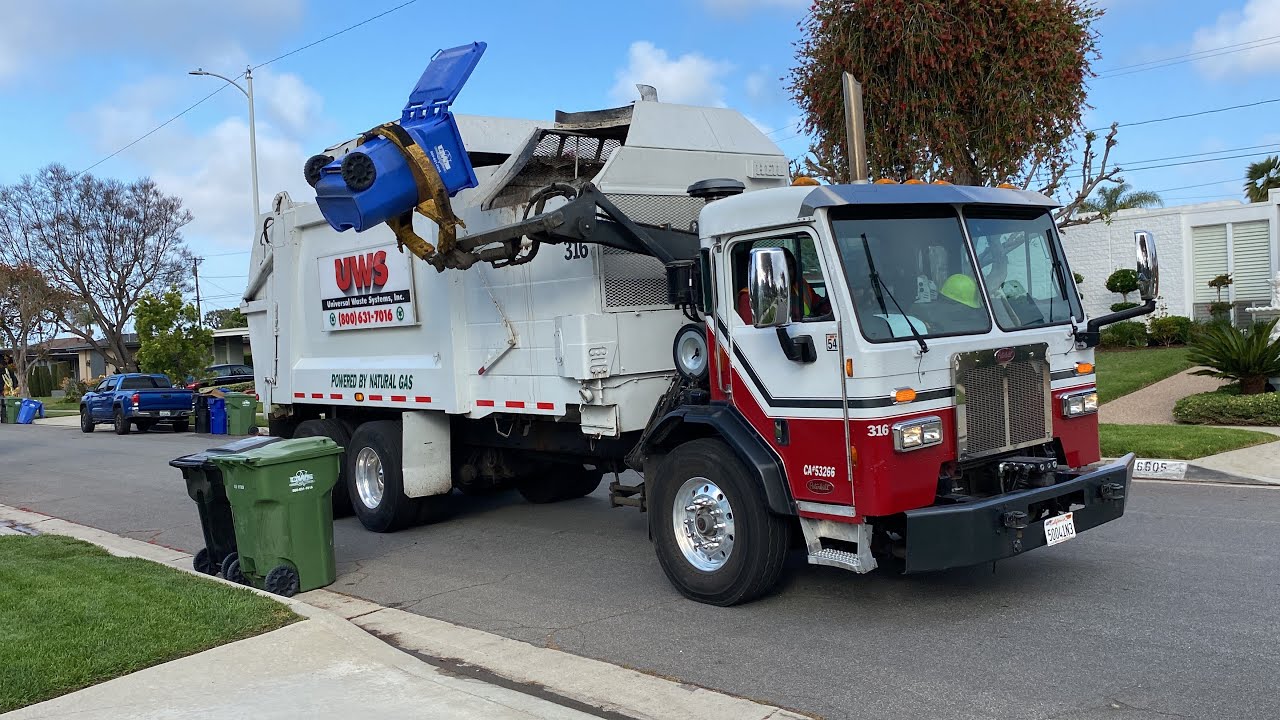 UWS Heil python 316 collecting recycle - YouTube