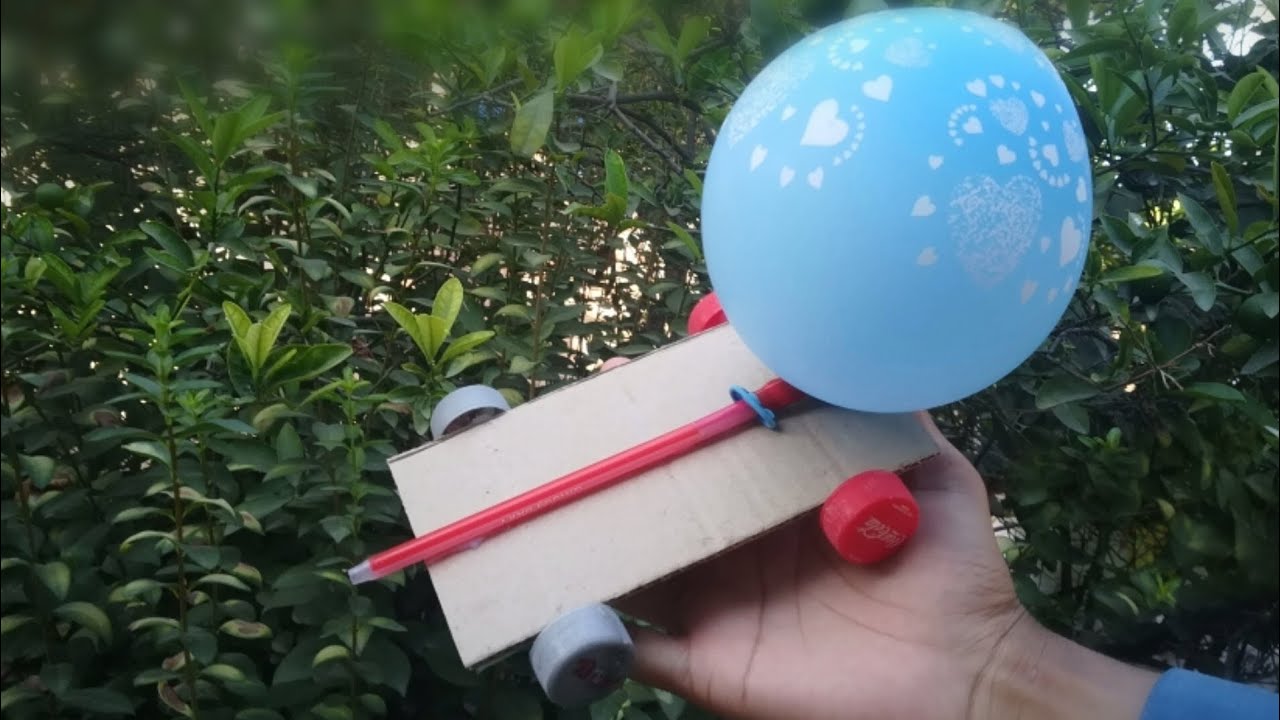 How to make balloon powerd car - YouTube