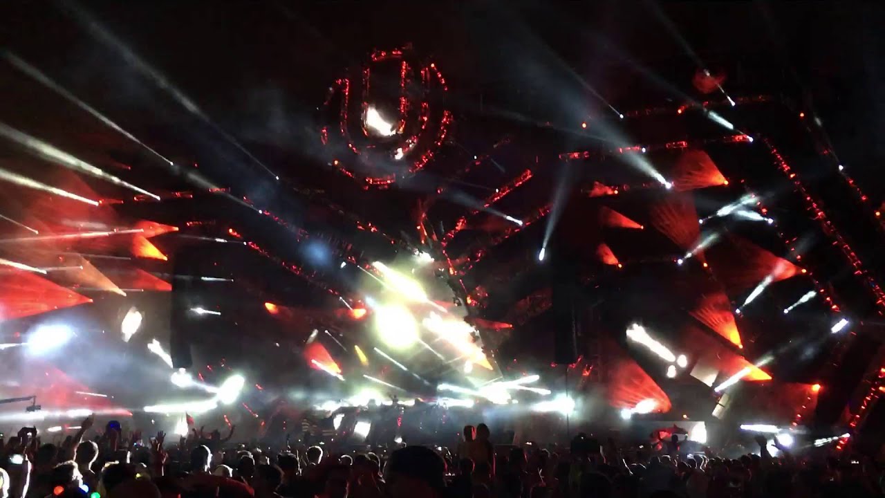 Avicii opening at Ultra 2016 - YouTube
