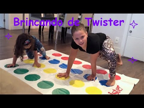BRINCANDO COM O JOGO DO TWISTER