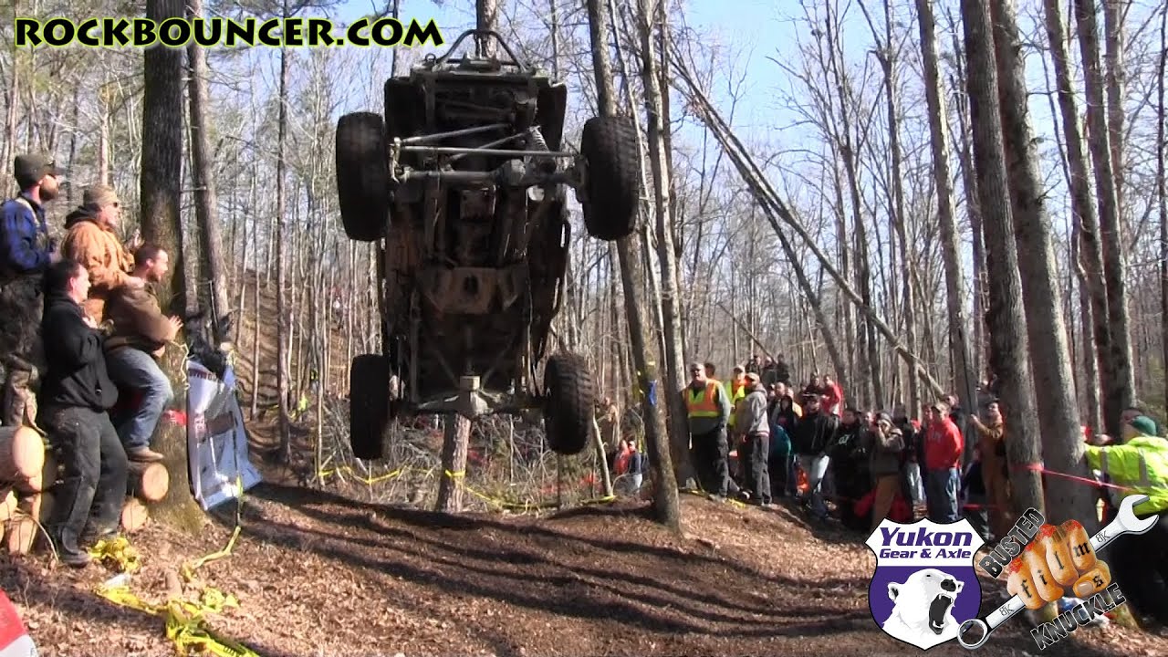 CRAZY JEEP JUMP! - YouTube
