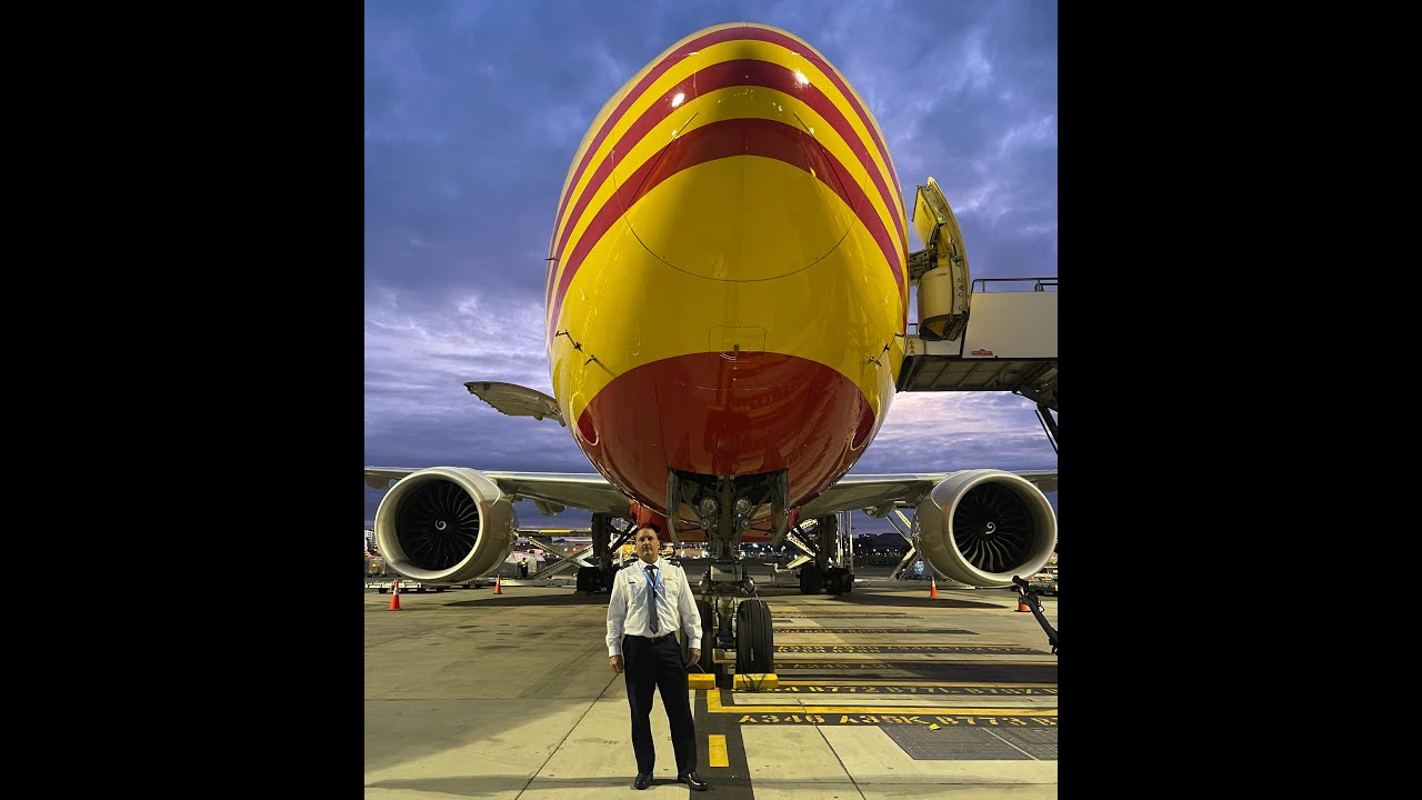 Boeing 777, Pacific Ocean View From The Flight Deck - YouTube