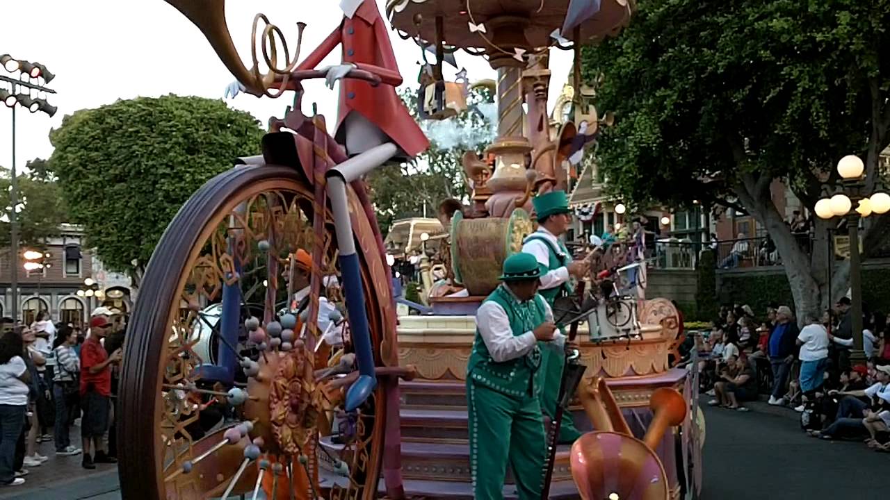 Disney's Music Celebration Day Parade - Mary Poppins - YouTube