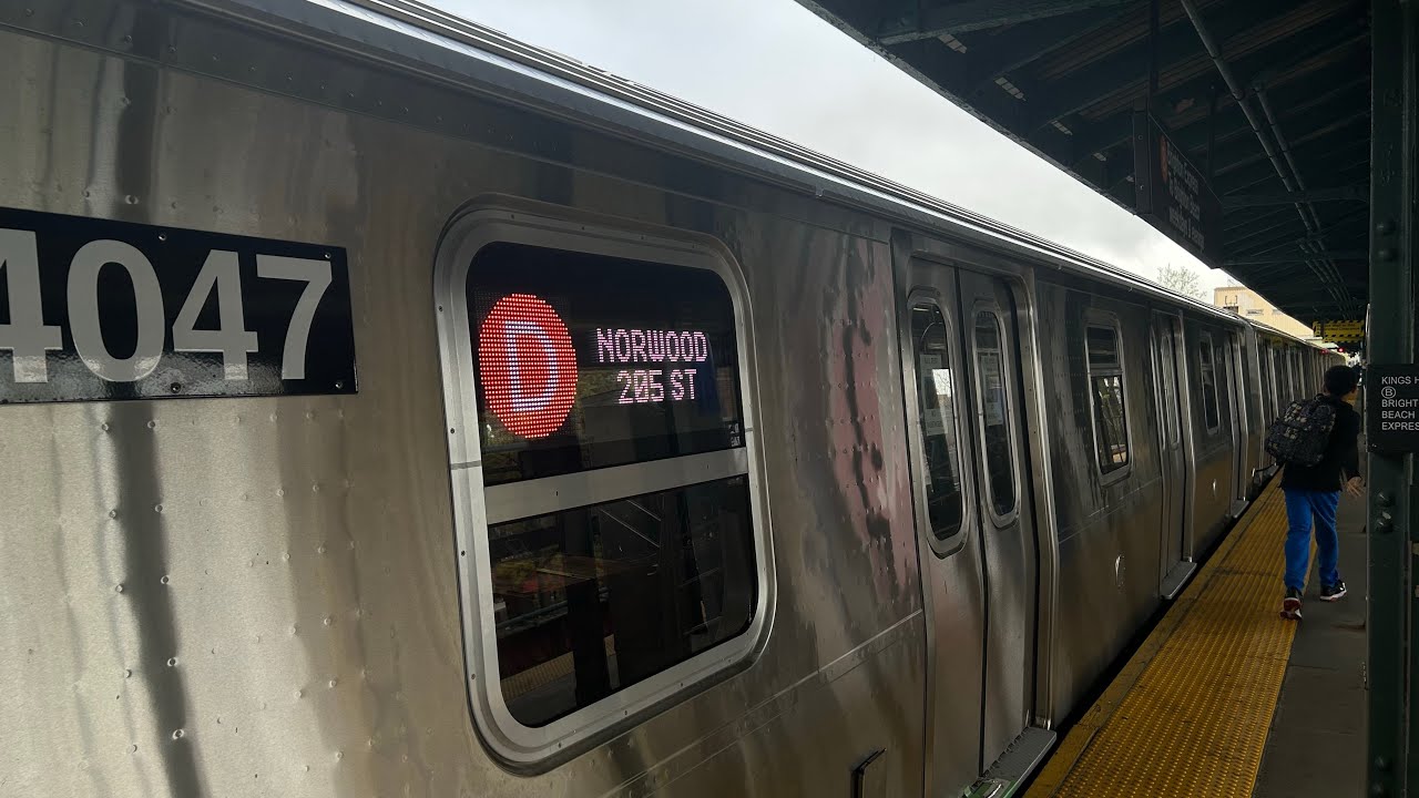 R211T (D) Train at Kings Highway?!? - YouTube