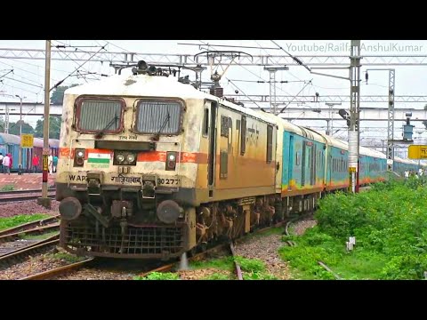 [IRFCA]-India's First HOG WAP7 With NCR's First HOG Enabled Train ...