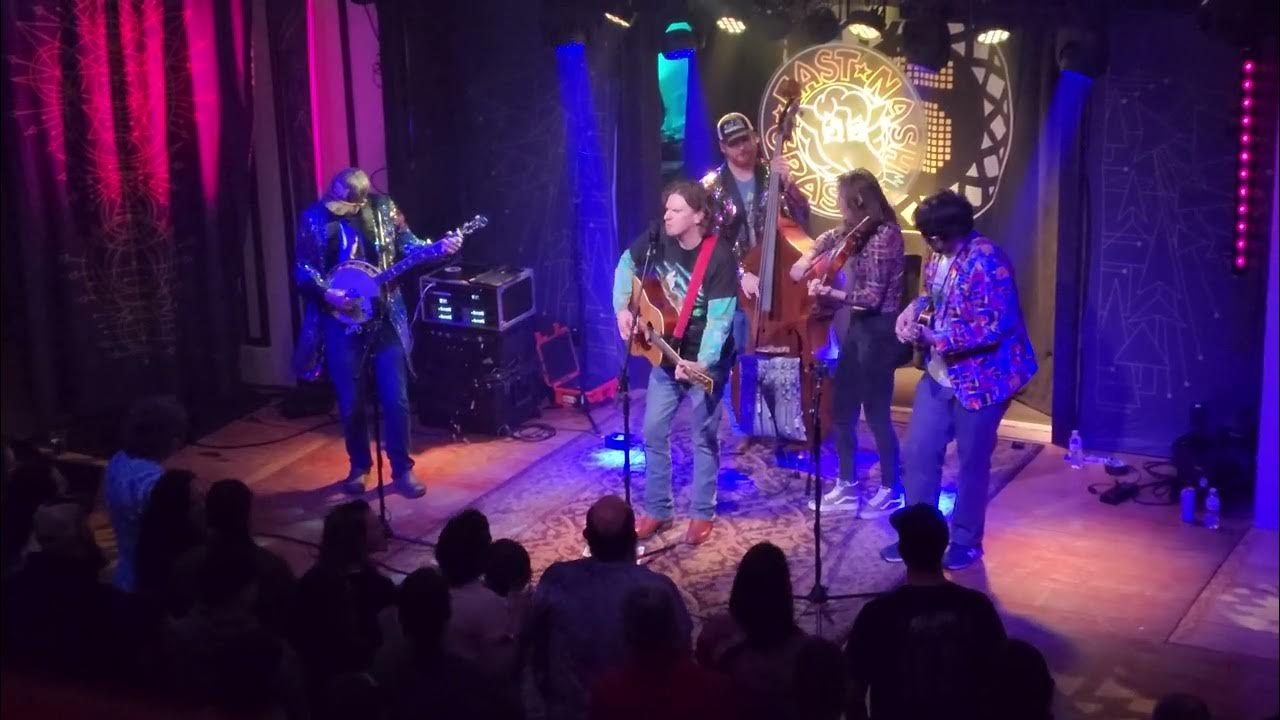 East Nash Grass - "I Almost Told Her" Live at 5 Points Music Sanctuary, Roanoke, VA - YouTube