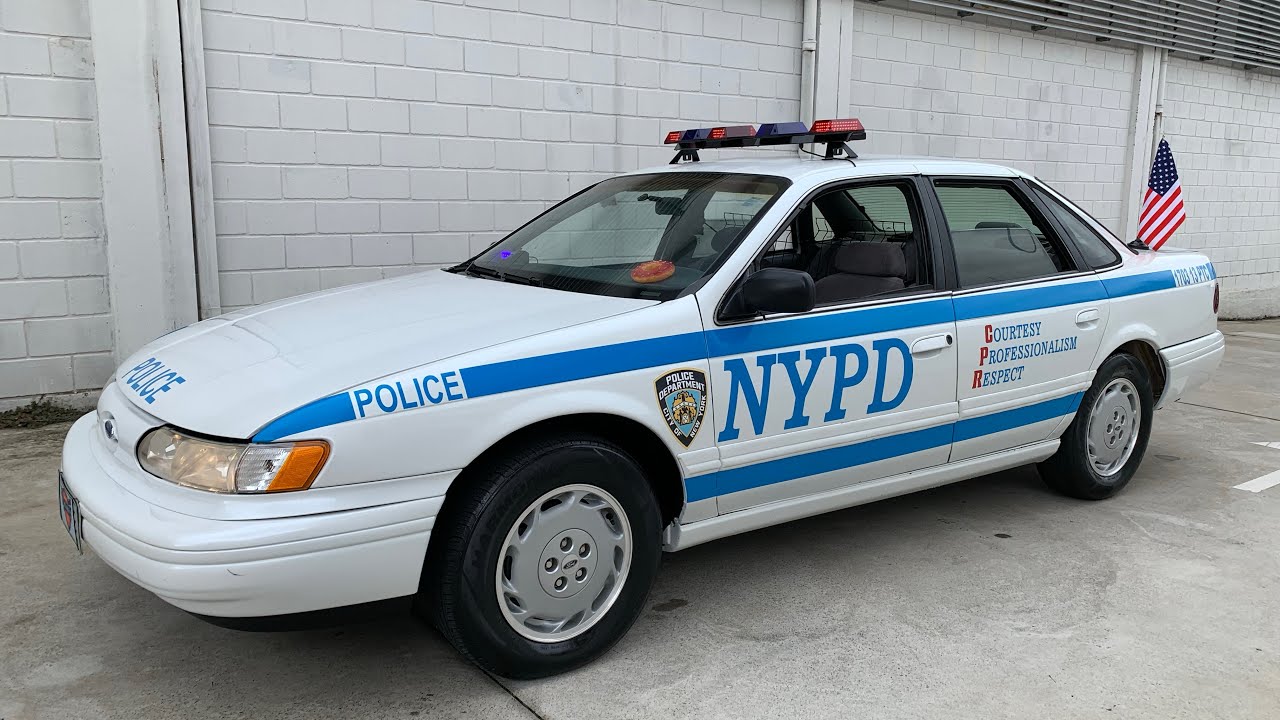 Vende-se Ford Taurus Police New York Branco – 1995 Exclusivo ! R$52.000 ...
