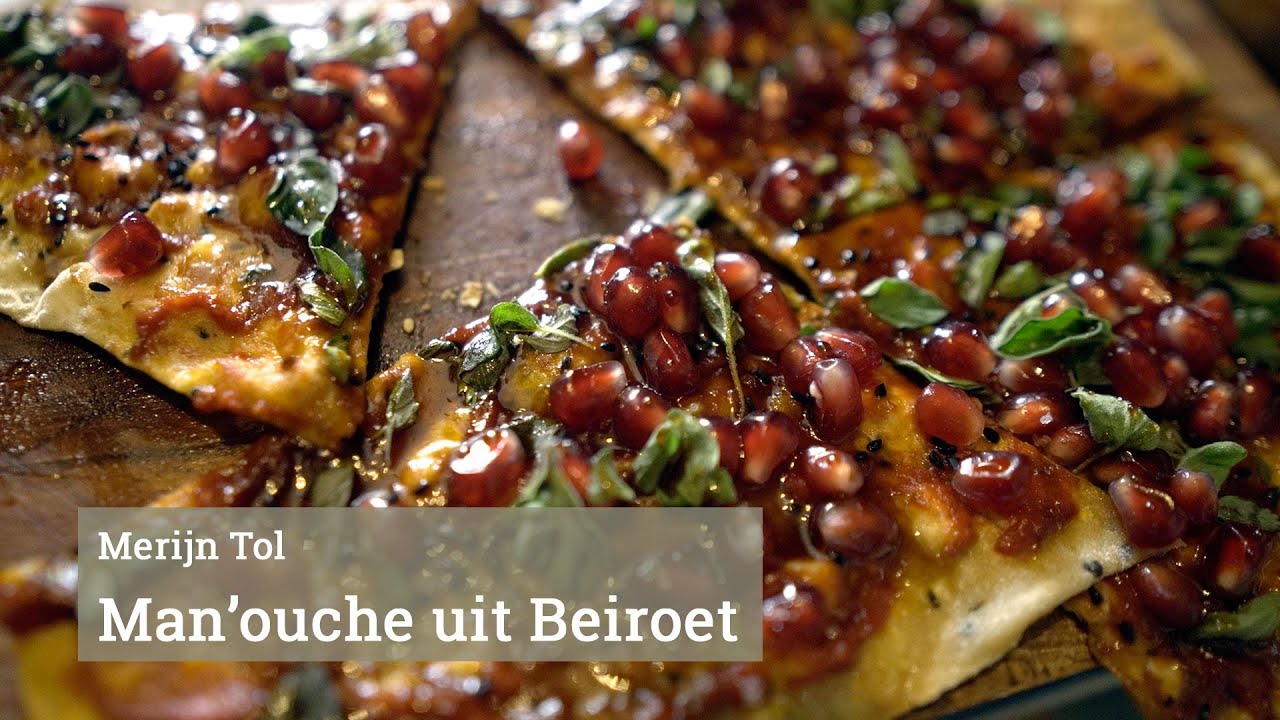 Man'ouche met rozen za'atar en tomaat, de Libanese 'ontbijt-pizza' - YouTube