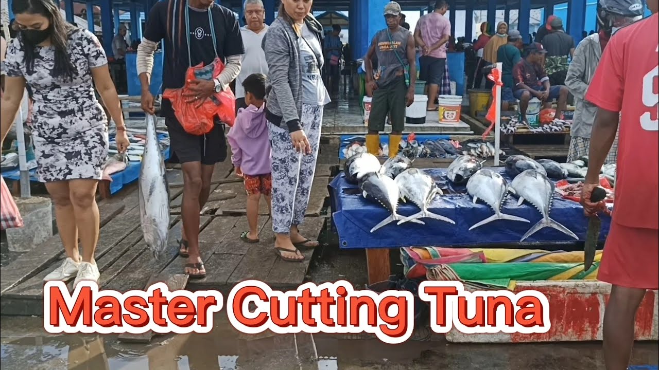 Pemotong Ikan Tuna Terbaik Di Jembatan Puri Kota Sorong Papua Barat