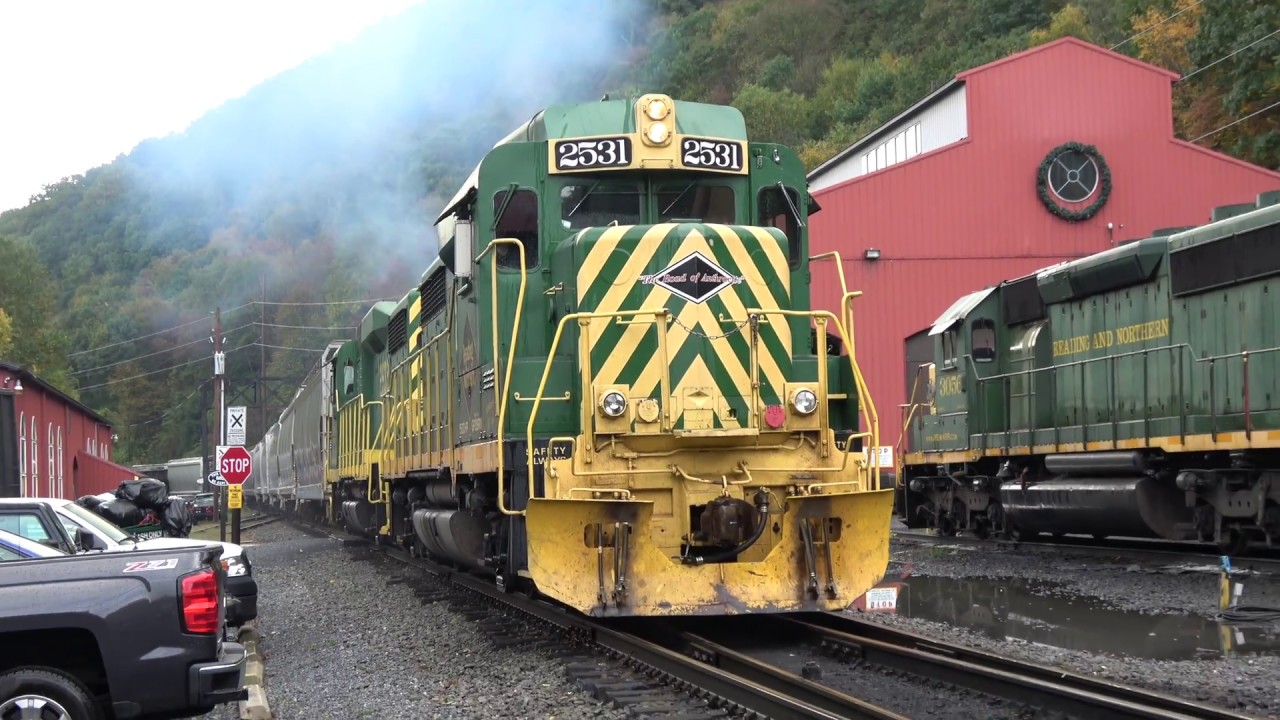 SD38's, GP30's, and NRFF on the Reading and Northern - YouTube