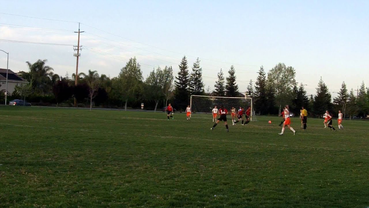 MFC Flash 02 vs. Tracy Futbol Club Xplosion 1st Half Last 5 min - YouTube