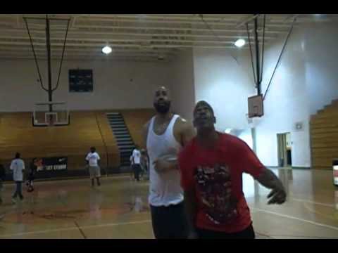 D'Wade sr. vs Michael Beasley sr. (Part 2) NBA Dad's 1 on 1 Camp Red ...