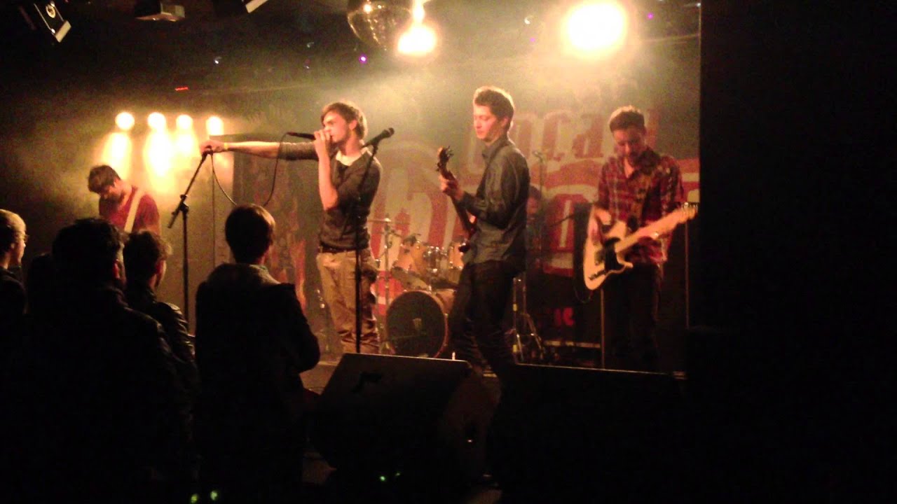 Berry Bit Fly - Killerwal live @ ((stereo)) - YouTube