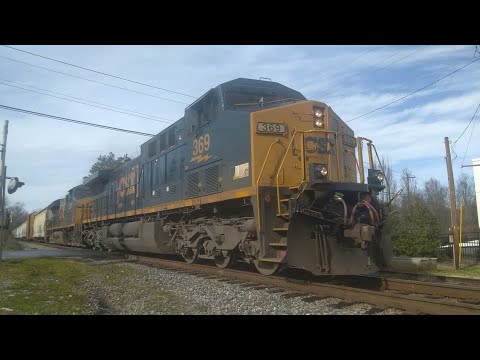 CSX Train Q583 headed northbound with CSXT 369 in the lead @ Monroe 1/2/21🎆 - YouTube