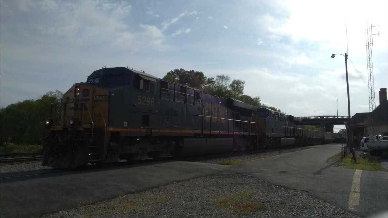 CSX millitary Train W876 heading Southbound With CSXT 5296 in the lead ...