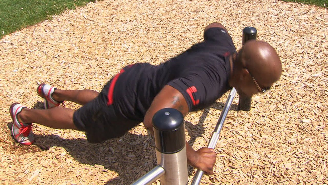 Outdoor gym: How to take your gym routine outdoors - YouTube