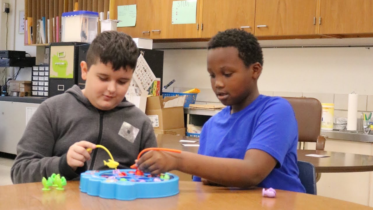 This student-created club makes sure everyone has a buddy - YouTube