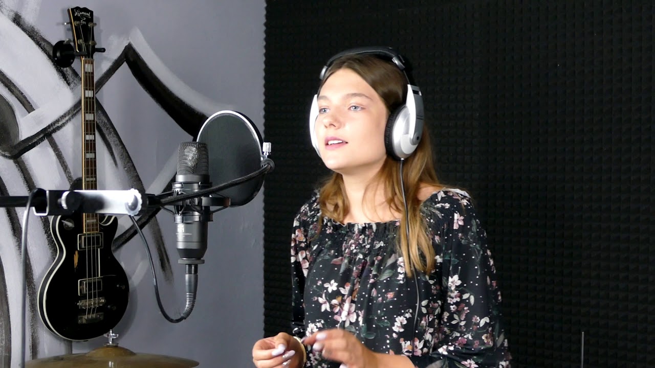 Elvis Presley - Can't Help Falling In Love (Martyna Wnuk) - YouTube