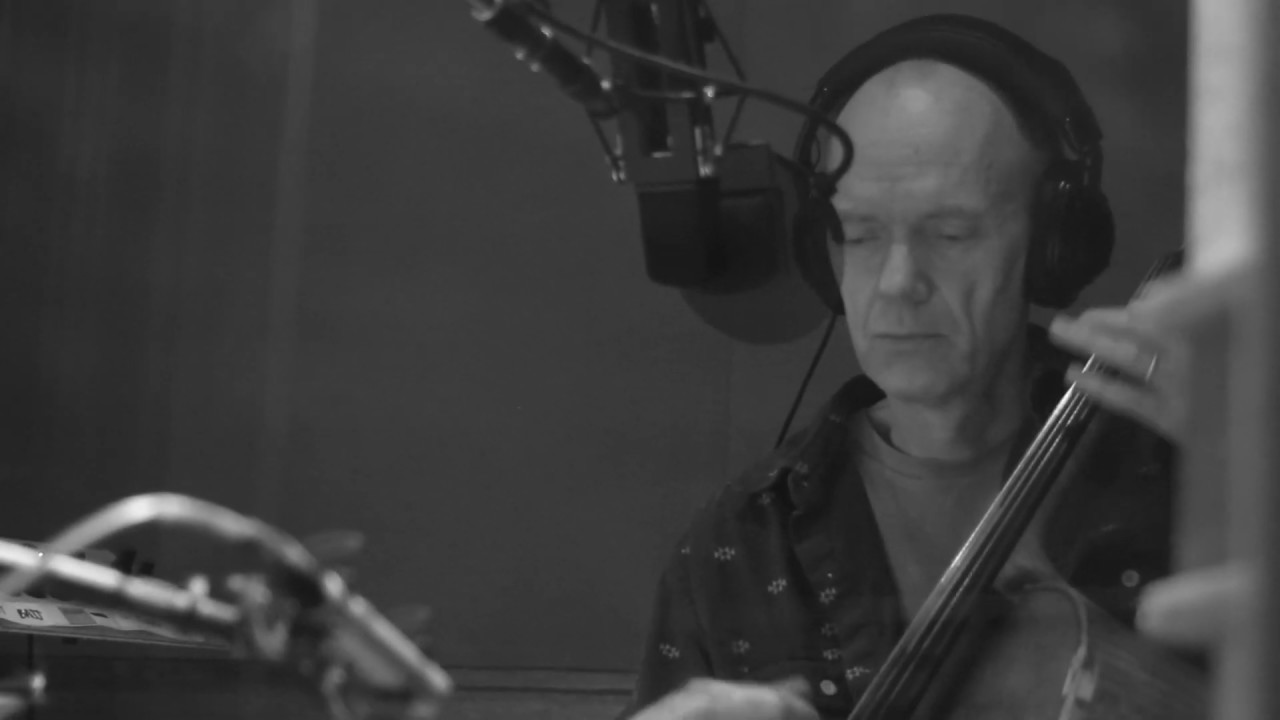 Hank Roberts – "Cayuga" - YouTube