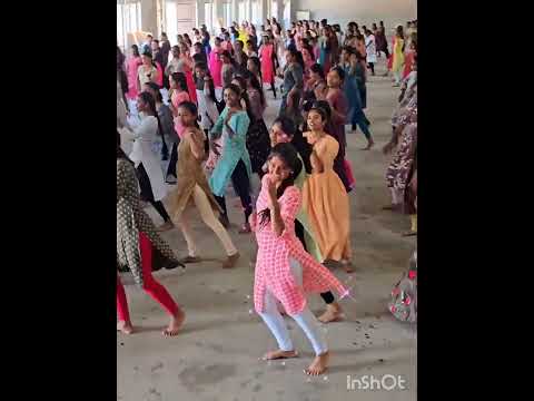 Neşeliyim ben yine bugün  Neşeliyim