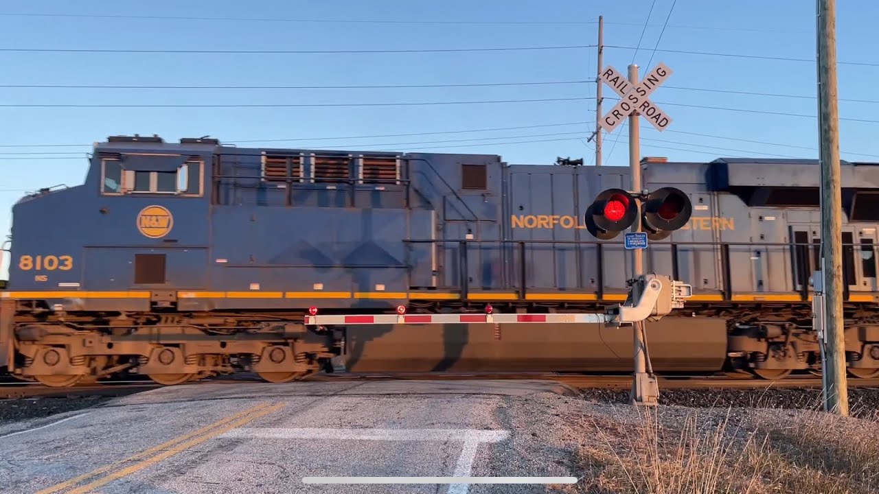 CP 8634 Leads Oil Train w/ N&W East | CR 23.50 Railroad Crossing, Stryker, OH - YouTube