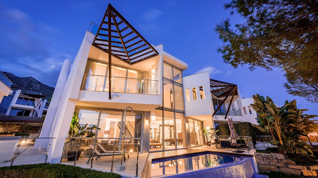 Stunning Virtual Video Tour 4K | Luxury Villa - YouTube