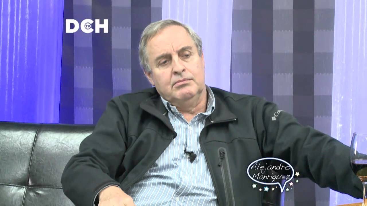 Entrevista a Rene Flores Aqueveque - Cirujano Plástico - YouTube