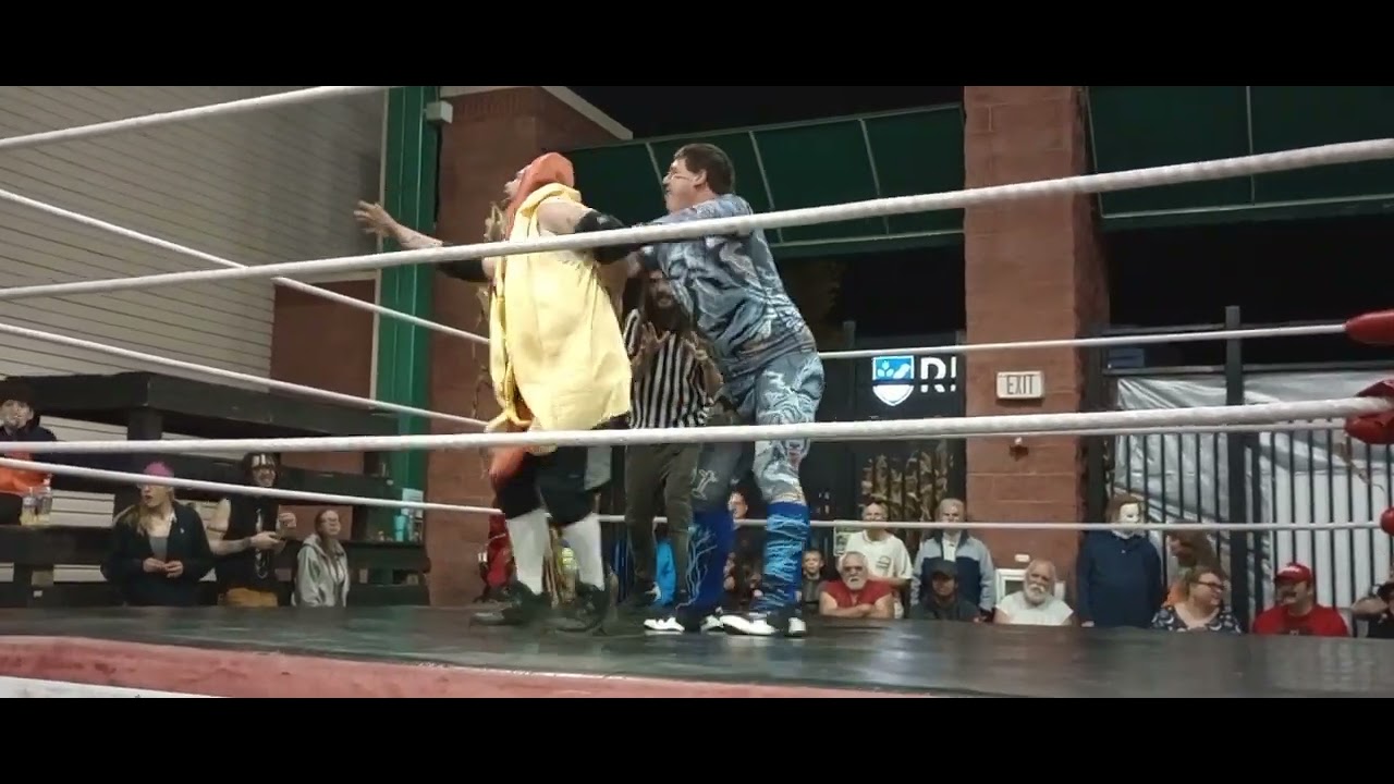 Jaxon Hawk vs The Hot Dog - YouTube