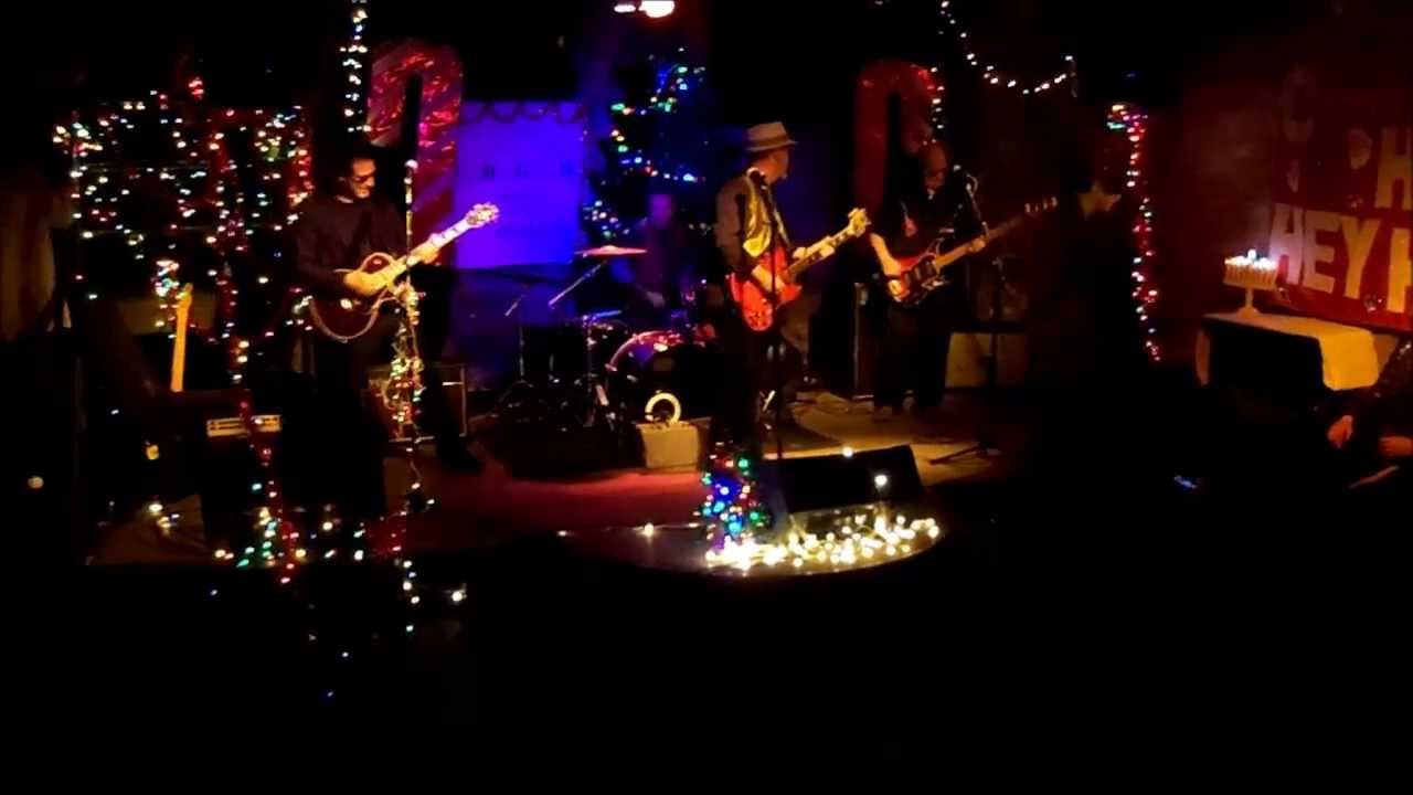 Tuff Darts Trouble Bowery Electric 12/12 - YouTube
