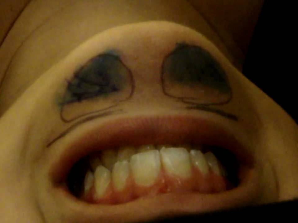 Carlos: The Chin Puppet - YouTube